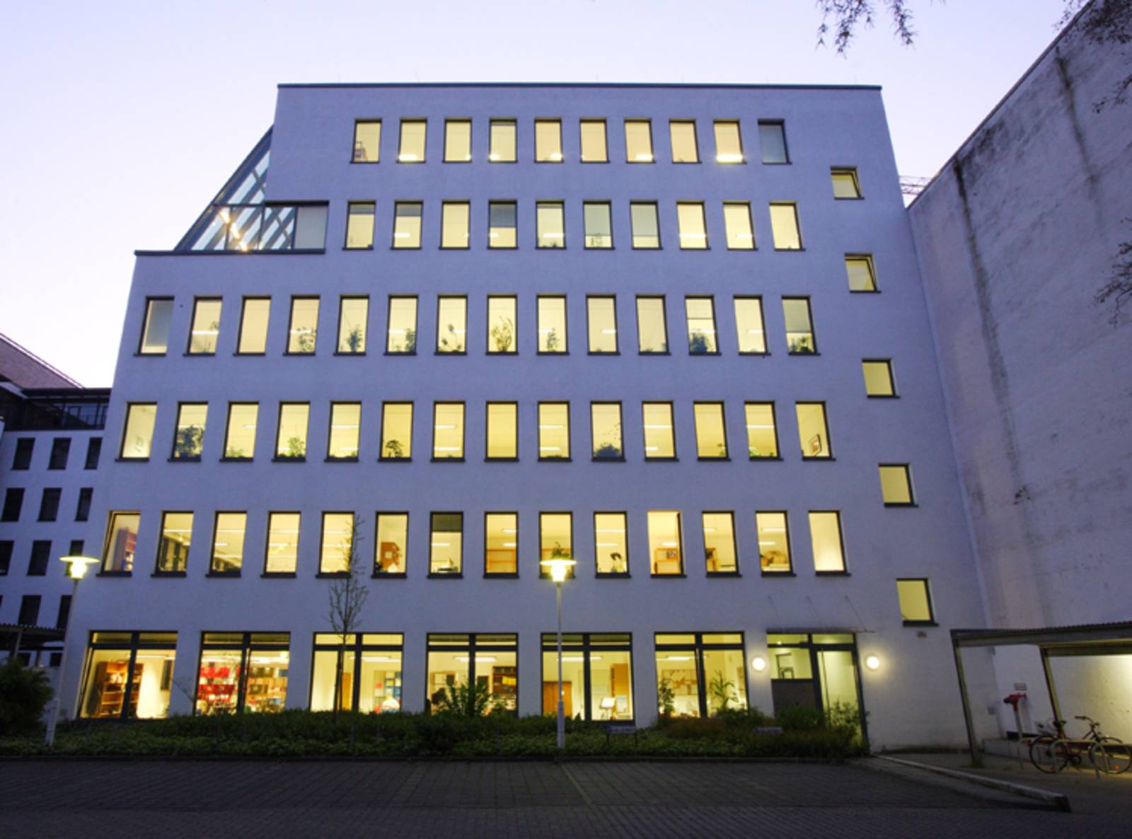 Ihr Weg zu uns | Kurzinfo | Service und Angebote | Stadtbibliothek ...