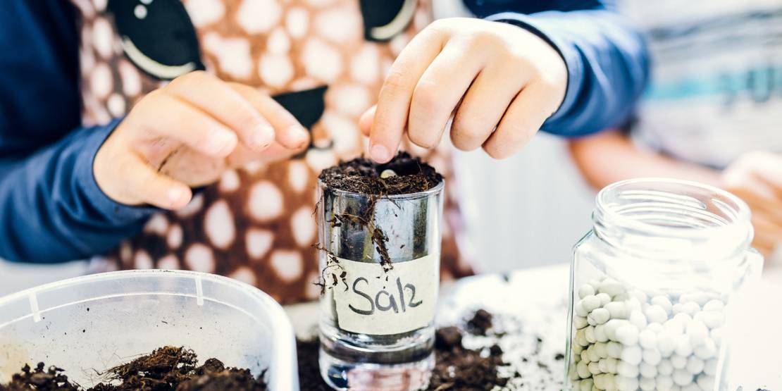 ex_RS34086_p_Experiment | Kf - für Programm Kinder forschen | Forscher ...