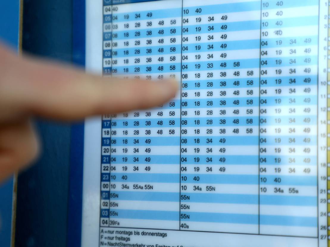 GVH stellt gedruckte Fahrplanbücher ein | Service 2021 | Aktuelles ...