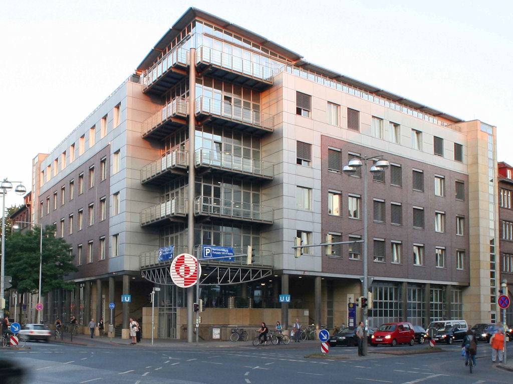 Diakovere bündelt gynä­ko­lo­gische Kompe­ten­zen im Hen­riet­ten­stift | Service 2024 ...