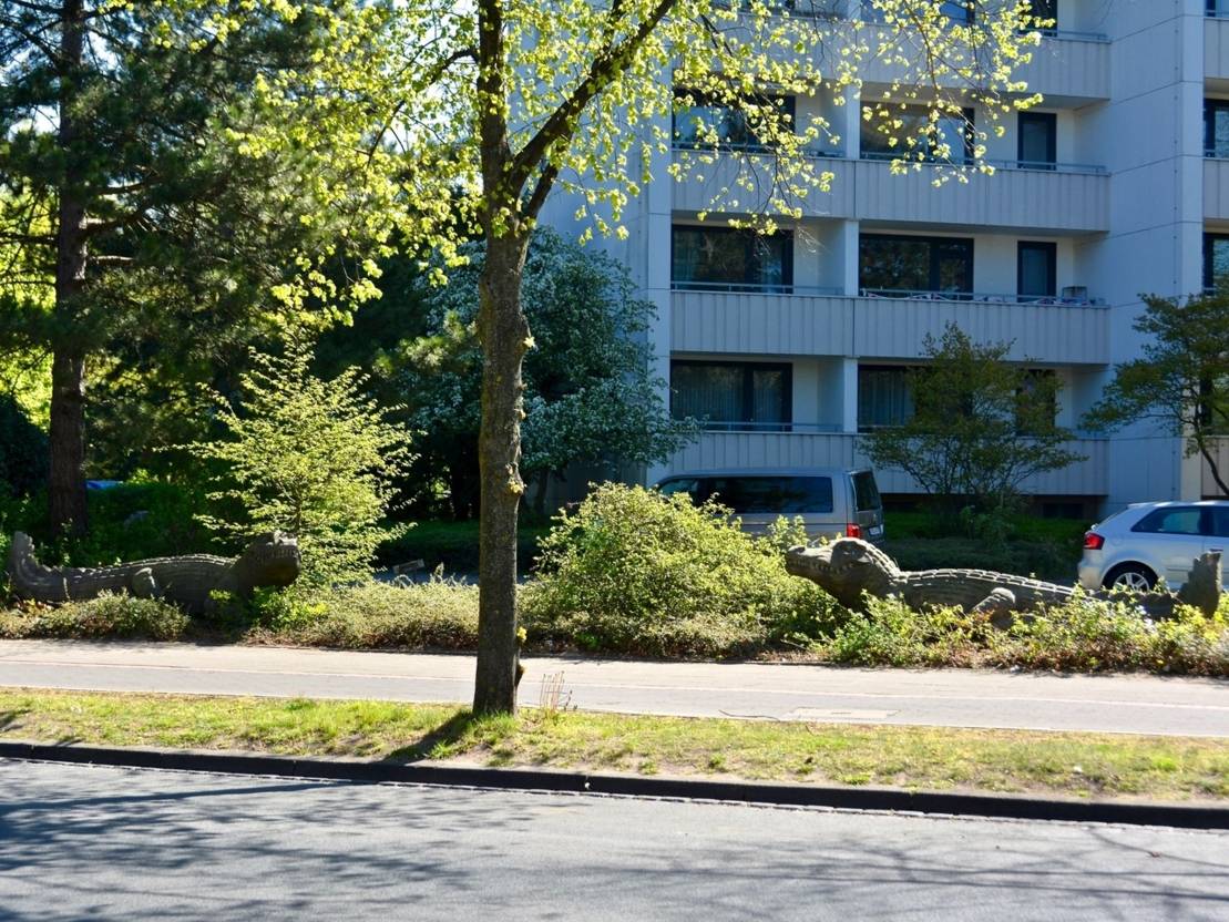 Wie die steinernen Krokodile in die Südstadt gekommen sind