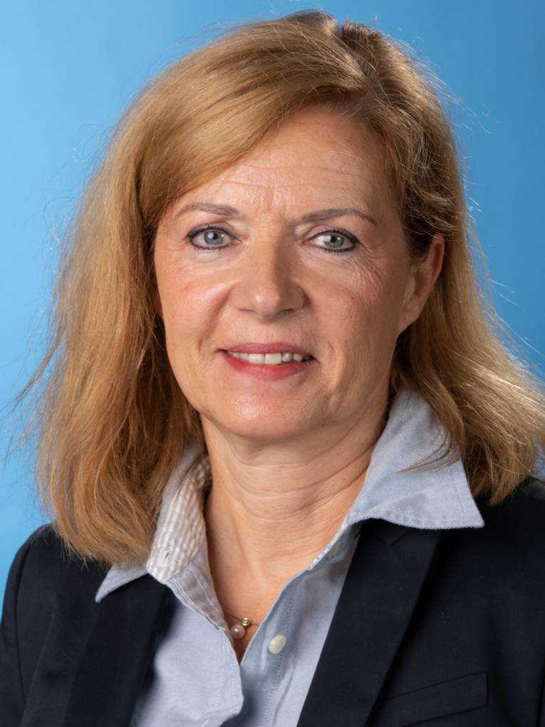 Dr. Andrea Hanke (ab 2019) (Hochformat)