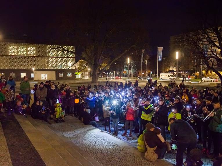 Laternenumzug mit Marching Band | Meldungen/Veranstaltungen ...