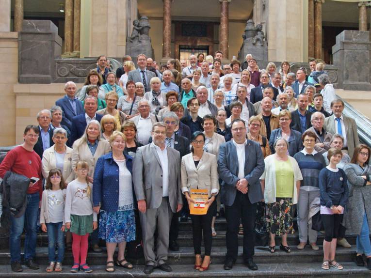 Petit-Couronne: Gruppe | Mai | 2017 | Meldungen | Landeshauptstadt ...